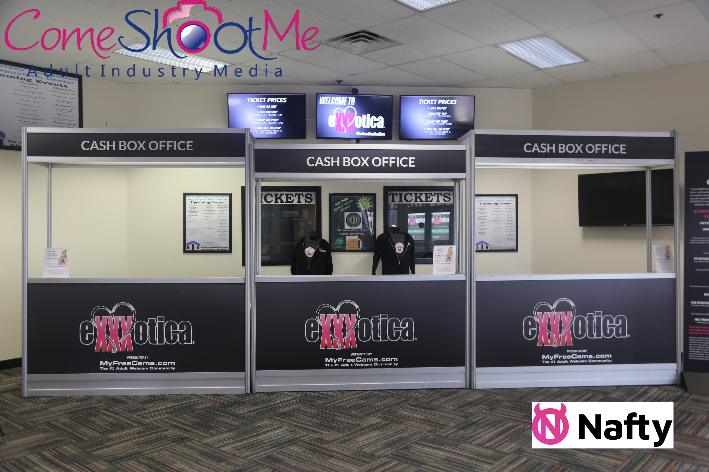 Exxxotica Edison NJ 2021 Porn Fan Convention